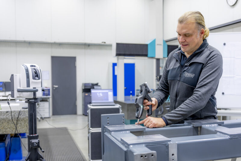 Mobile 3D coordinate measuring machine – Sturm-Gruppe